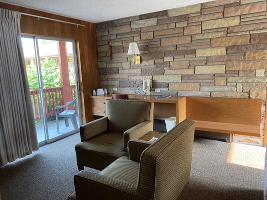 COUNTRY LODGE - Updated July 2025 - 19 Photos & 37 Reviews - 1624 E ...