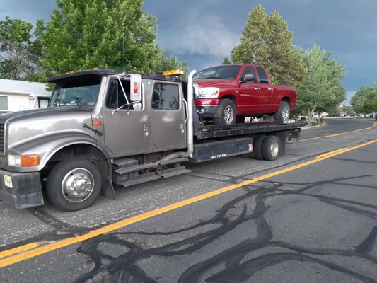 BUMBLEBEE TOWING - Updated December 2025 - 11 Photos - Colorado Springs ...