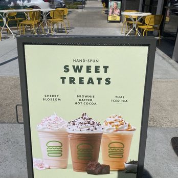 SHAKE SHACK BREA - Updated October 2025 - 238 Photos & 139 Reviews ...