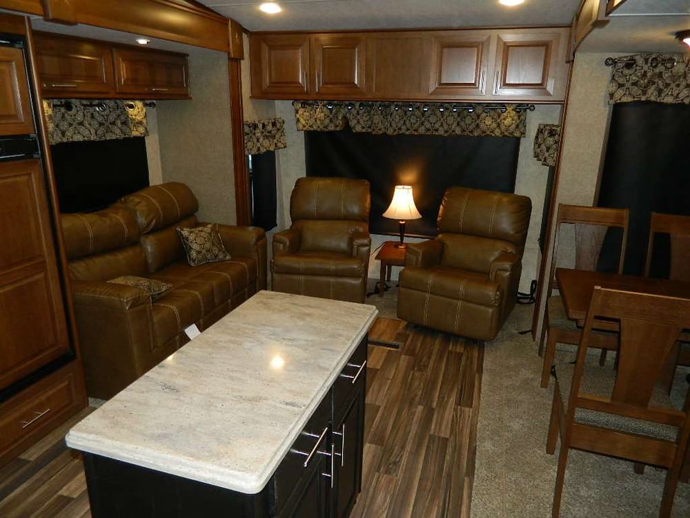 BLADE RV CENTER - Updated December 2025 - 15 Photos & 37 Reviews - 1100 ...