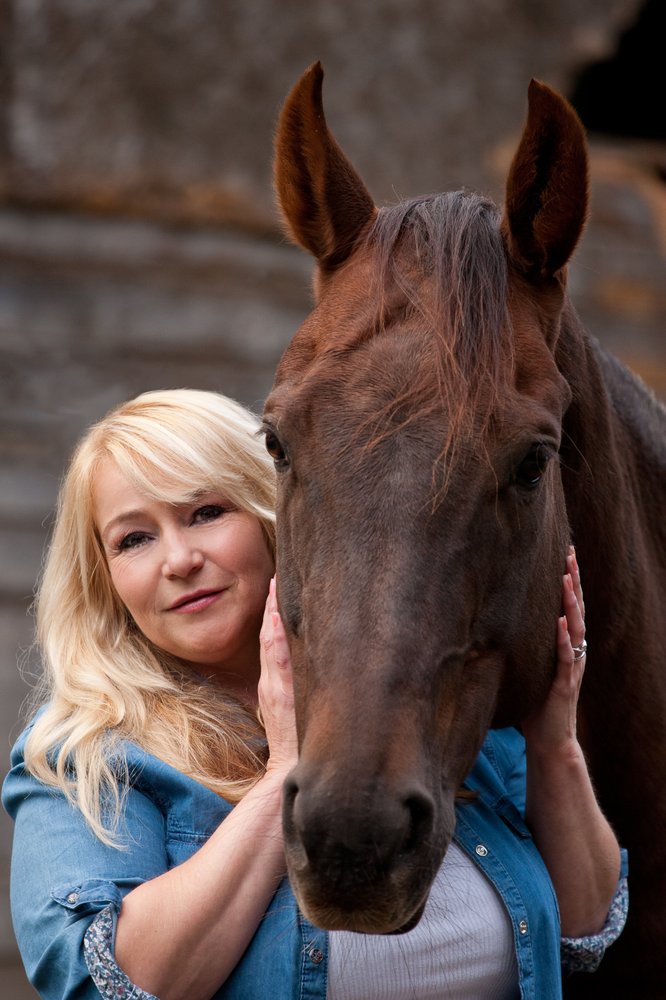 PSYCHIC MEDIUM DIANA LYNN - Updated December 2025 - Victoria, British Columbia - Psychic Mediums ...