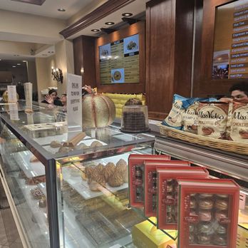 COCOLA BAKERY - Updated December 2024 - 2404 Photos & 1925 Reviews ...