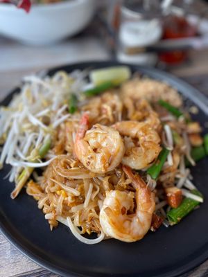 CHEF G ON 4TH THAI STREET FOOD - Updated May 2024 - 844 Photos & 367 ...