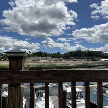 CASTAWAY’S BOAT HOUSE - Updated October 2025 - 40 Photos & 47 Reviews ...