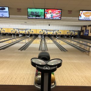 BOWLERO NILES - 37 Photos & 42 Reviews - 7333 N Milwaukee Ave, Niles ...