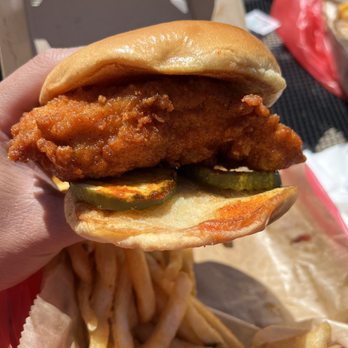 CHUCK’S HOT CHICKEN - Updated March 2025 - 130 Photos & 127 Reviews ...