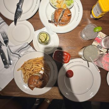 THE CAPITAL BURGER - Updated December 2024 - 1349 Photos & 992 Reviews ...