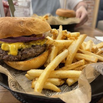 THE PHARMACY BURGER PARLOR - Updated January 2025 - 37 Photos & 47 ...