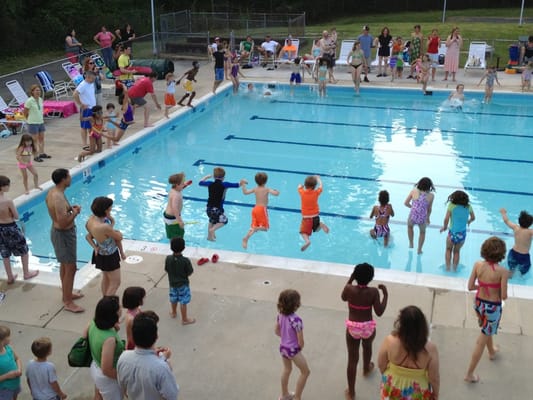 HUNTING HILLS SWIM CLUB - Updated December 2025 - 14 Reviews - 300 ...