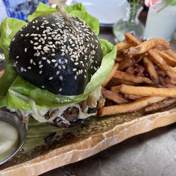 N 7 - Updated September 2024 - 609 Photos & 321 Reviews - 1117 Montegut ...