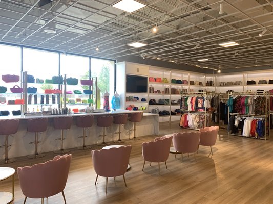 BRAND BAR - Updated January 2026 - 13 Photos - 8420 Transit Rd ...