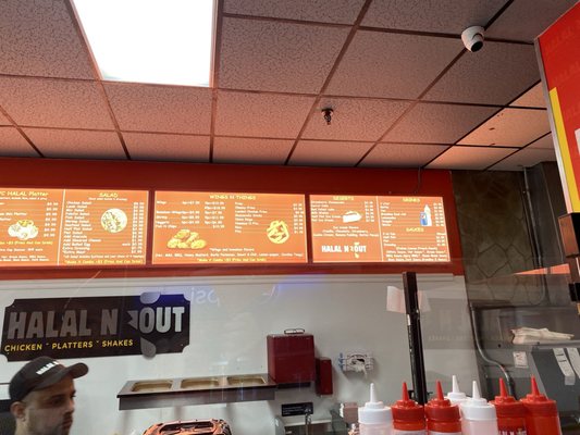 HALAL-N-OUT - Updated September 2025 - 60 Photos & 73 Reviews - 740 ...