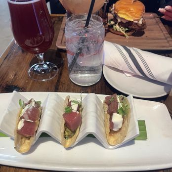 FINNEY’S CRAFTHOUSE - REDLANDS - Updated October 2025 - 674 Photos ...