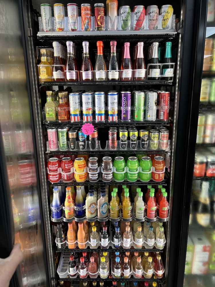 HARRY’S LIQUOR - Updated December 2025 - 31 Photos - 9002 Macarthur ...