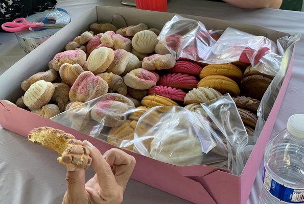 PANADERIA LOS COMPADRES - 32 Photos & 19 Reviews - 233 S Golden State ...