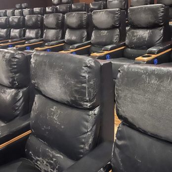 REGAL UA MAIN STREET - Updated October 2025 - 134 Photos & 114 Reviews ...