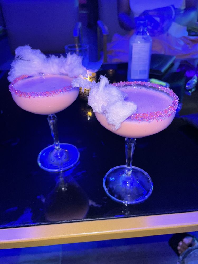 FUME BAR AND LOUNGE - Updated December 2025 - 51 Photos & 30 Reviews ...