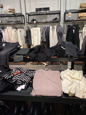 ZARA - 66 Photos & 237 Reviews - 700 N Michigan Ave, Chicago, IL - Yelp