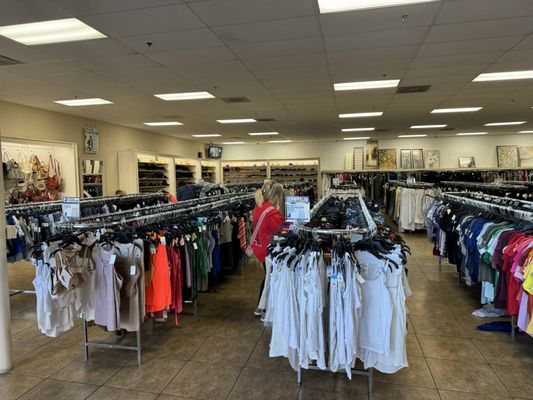 GOODWILL RETAIL STORE & DONATION CENTER - Updated December 2025 - 44 ...