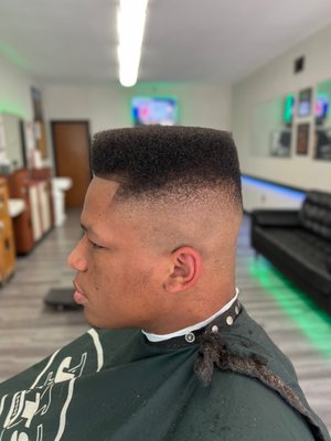 DIAMOND CUTZ BARBERSHOP - Updated October 2025 - 14 Photos - 502 Main ...