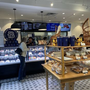 PARIS BAGUETTE - Updated December 2025 - 101 Photos & 36 Reviews ...