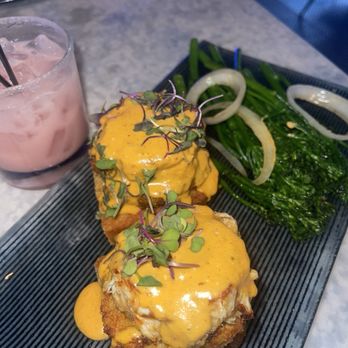 WEEZY’S - Updated April 2025 - 156 Photos & 68 Reviews - 200 Bennett St ...