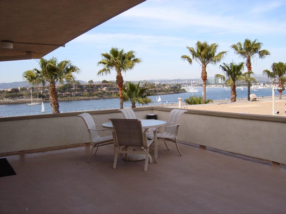 LAGUNA DEL REY APARTMENTS - 22 Photos - 6200 Vista Del Mar, Playa Del ...