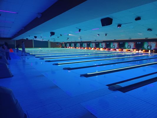 OAK HILLS BOWLING CENTER - Updated December 2025 - 59 Photos & 105 ...