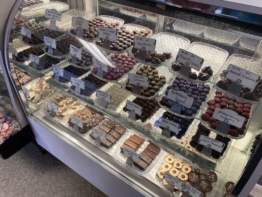 PORTLAND FUDGE CO - Updated September 2025 - 19 Reviews - 102 Broadway ...