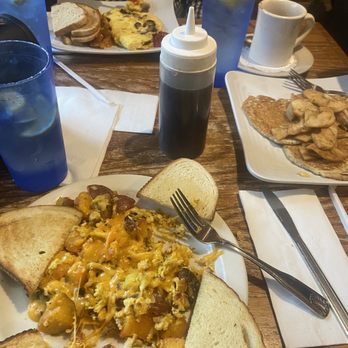 STRAWBERRY PLACE - 478 Photos & 654 Reviews - 72 S Broadway, Nyack, New ...