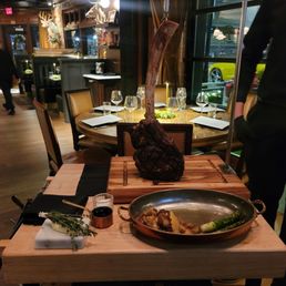 BARONS ON 1ST - Updated July 2025 - 147 Photos & 42 Reviews - 302 E 1st ...