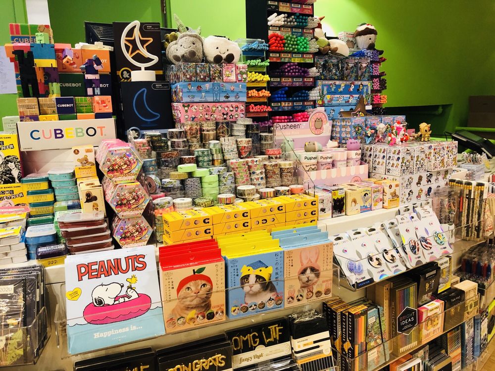 POSMAN BOOKS - 24 Photos & 10 Reviews - 30 Rockefeller Plz, New York ...