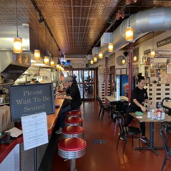 CHARLIE’S SANDWICH SHOPPE - Updated August 2024 - 196 Photos & 362 ...