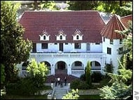 PYRENEES CASTLE - Updated January 2026 - 16 Reviews - 1700 S Grandview ...