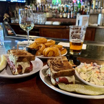 TRIDENT GRILL - Updated January 2025 - 322 Photos & 470 Reviews - 2033 ...