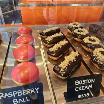 OLD FERRY DONUT - Updated July 2024 - 388 Photos & 119 Reviews - 704 W ...