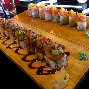 AGAMI - 405 Photos & 478 Reviews - Sushi Bars - 4712 N Broadway St ...