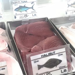 CHATHAM PIER FISH MARKET - Updated December 2024 - 431 Photos & 352 ...