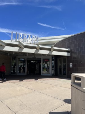 EVERGREEN BRANCH LIBRARY - Updated September 2025 - 42 Photos & 64 ...