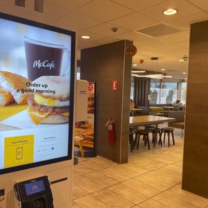 WALMART - Updated December 2025 - 10 Photos - 905 S College Ave ...