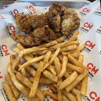 CM CHICKEN OF LOUISVILLE - Updated November 2025 - 240 Photos & 105 ...