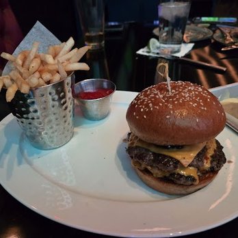 FLANKER KITCHEN + SPORTS BAR - Updated April 2025 - 419 Photos & 350 ...