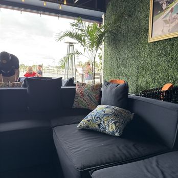 THE PEARL WATERFRONT BAR - Updated December 2025 - 20 Photos & 22 ...