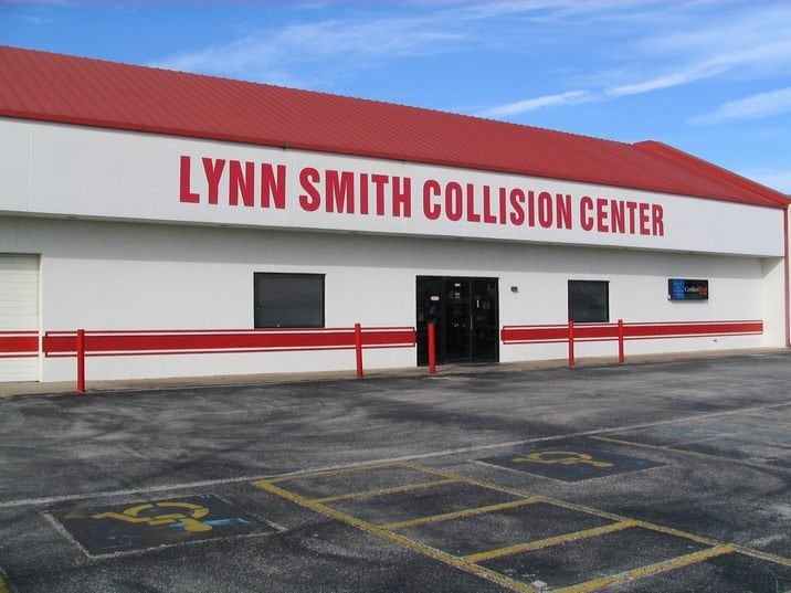LYNN SMITH COLLISION CENTER - Updated August 2025 - 8904 South Fwy ...