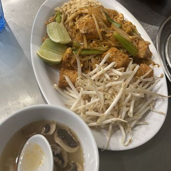 SANAMLUANG CAFE - Updated April 2025 - 1209 Photos & 1111 Reviews ...