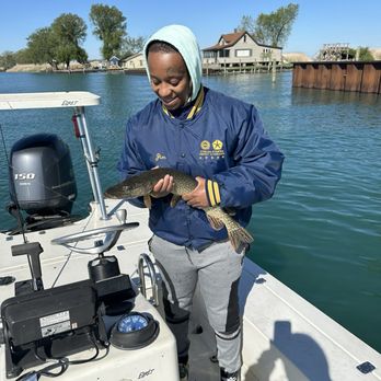 FISHBUS CHARTERS - Updated September 2025 - 51 Photos - 4002 Auburn Dr ...