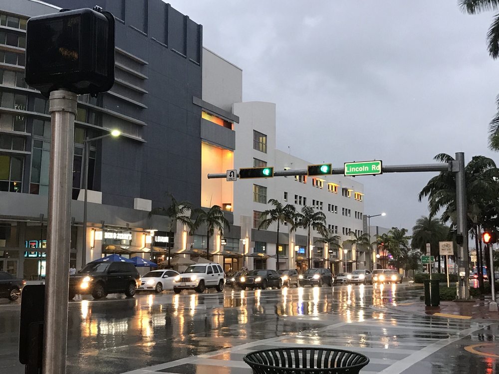 LINCOLN ROAD MALL - 705 Photos & 369 Reviews - Shopping Centers - 1610 ...