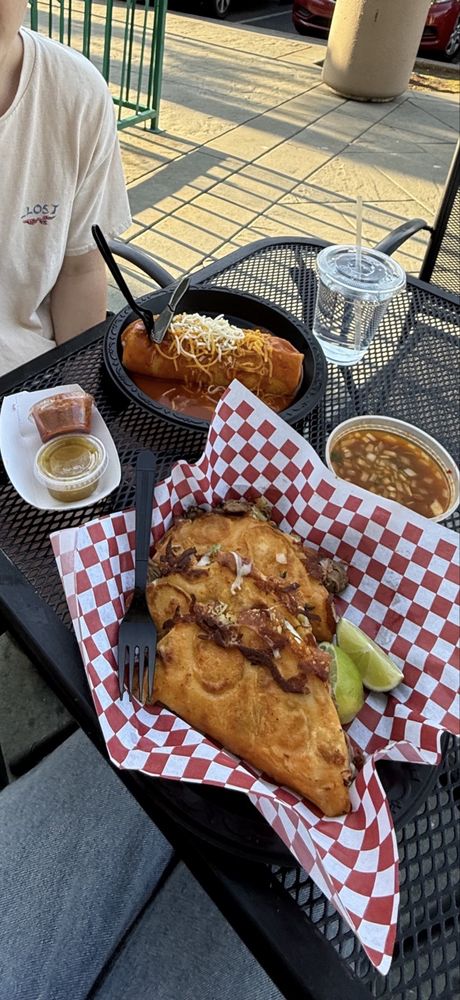 EL BURRITO HOUSE - Updated December 2025 - 28 Photos & 25 Reviews - 909 ...