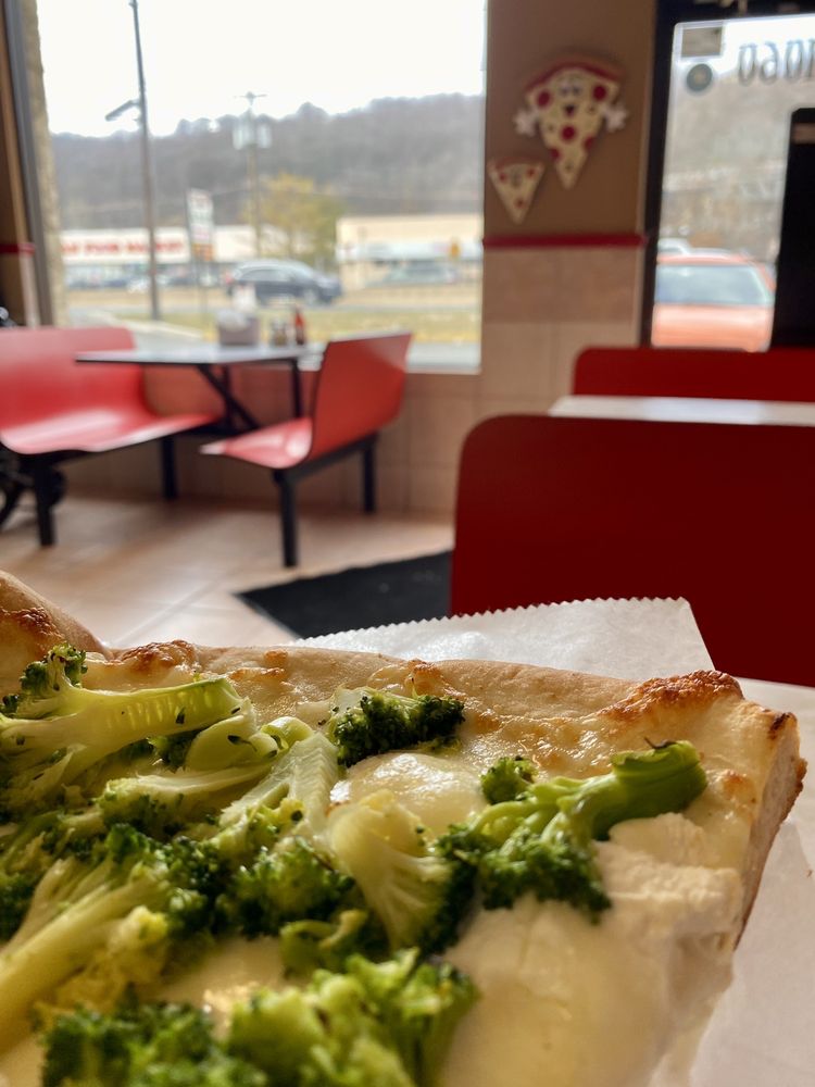 DI MOLA’S PIZZA AND RESTAURANT - Updated August 2025 - 62 Photos & 110 ...