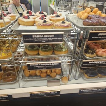 DONUT FRIEND - HIGHLAND PARK - Updated December 2025 - 4421 Photos ...
